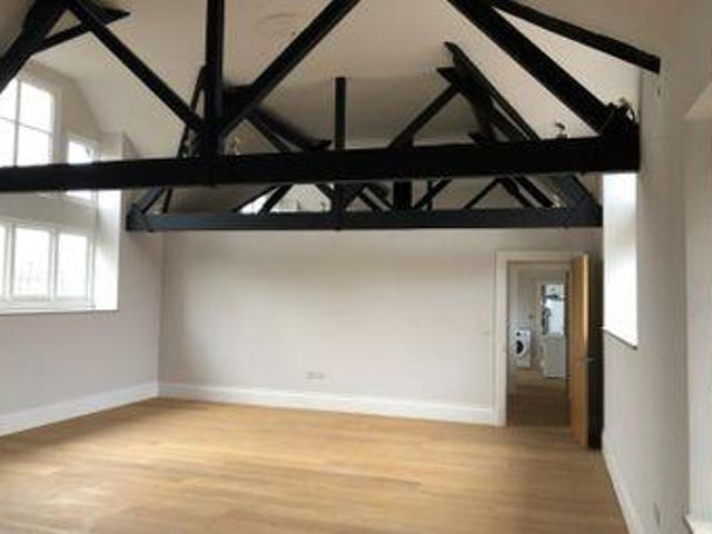 4 Bedrooms Maisonette for rent in The Ridgeway, Mill Hill NW7