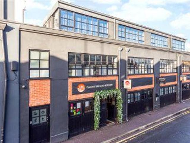 4 Bedrooms Maisonette for sale in Vine Street, Brighton, East Sussex BN1
