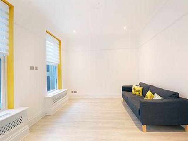 4 Bedrooms Mews house for rent in Cheines Mews, London WC1E