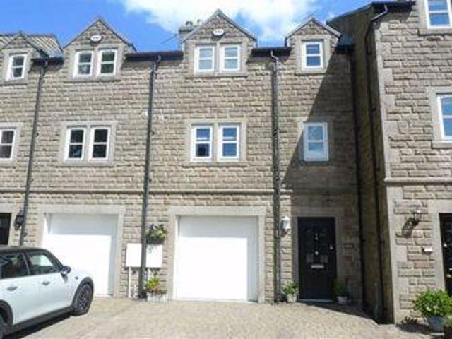4 Bedrooms Mews house for sale in Burbage Way, Buxton, Derbyshire SK17