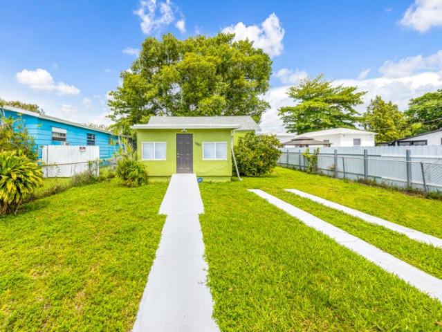 4 Bedrooms Miami Tree Home