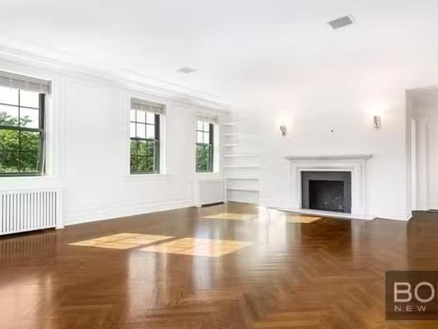 4 Bedrooms at Fifth Avenue for $24,000 by Stephanie Gastmann
