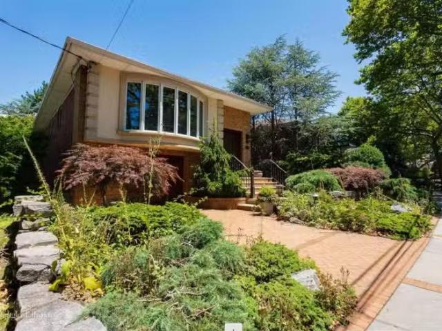 4 Bedrooms at 190 Barlow Dr S for $5,500 by Rebecca Goldberg