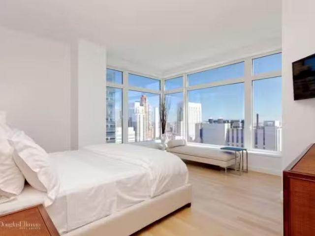 4 Bedrooms at 400 E 67th St for $22,000 by Elan Gabai