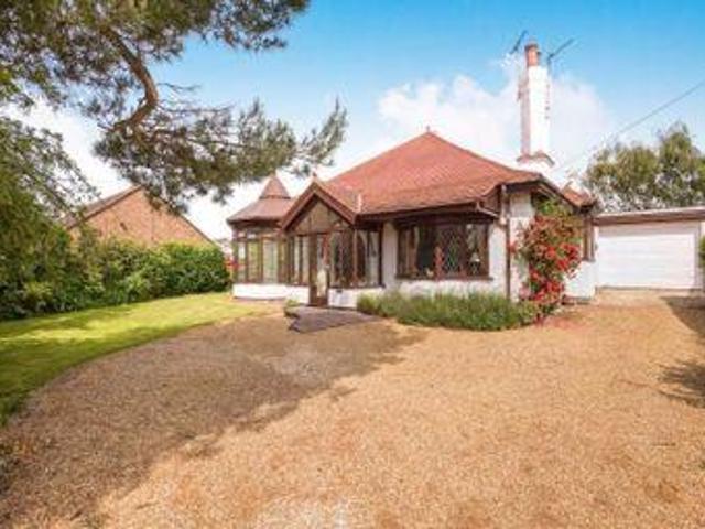 4 Bedrooms Bungalow for sale in Marsh Road, Thornton, Lancashire FY5