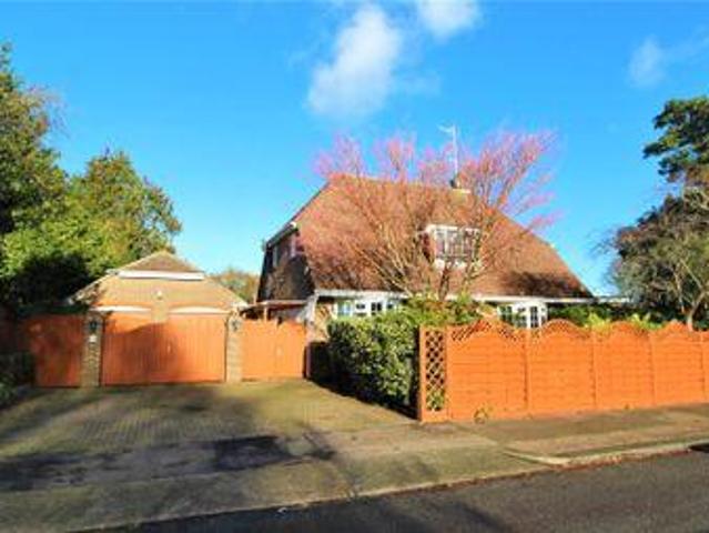 4 Bedrooms Bungalow for sale in Offington Lane, Offington, Worthing, West Sussex BN14