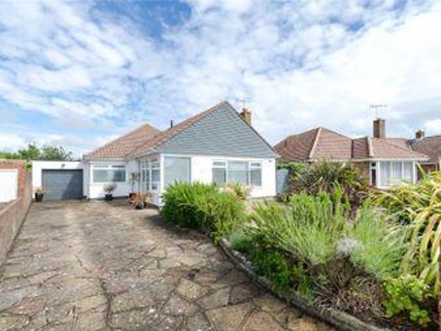 4 Bedrooms Bungalow for sale in Alinora Crescent, Goring By Sea, Worthing, West Sussex BN12