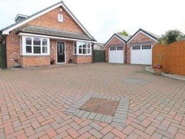 4 Bedrooms Bungalow for sale in Granville Avenue, Preston PR4