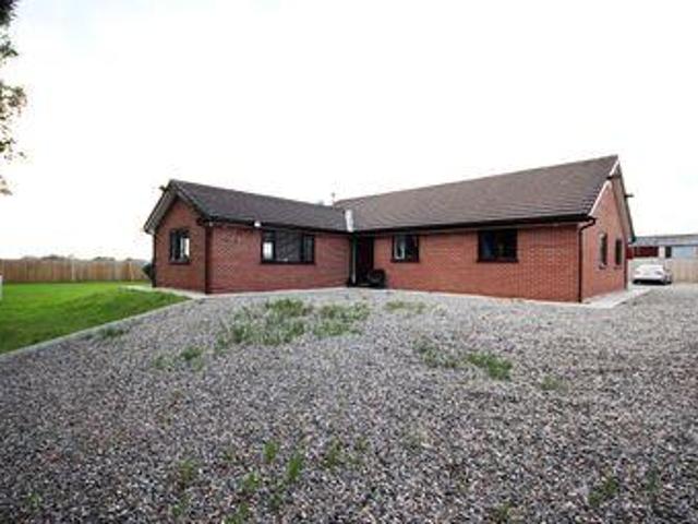 4 Bedrooms Bungalow for sale in Hope Lane, Leigh WN7