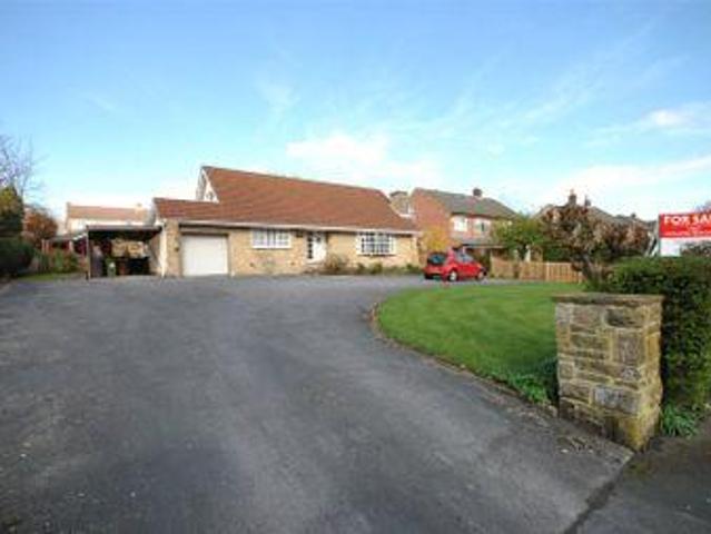 4 Bedrooms Bungalow for sale in Stoneacre, Dunstarn Lane, Adel, Leeds, West Yorkshire LS16