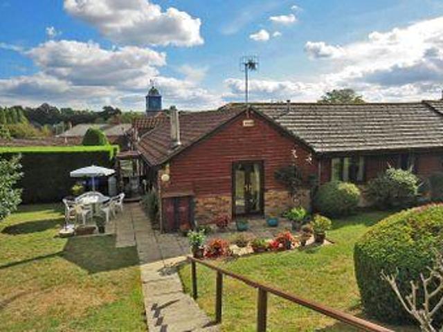 4 Bedrooms Bungalow for sale in Upper Woodford, Salisbury SP4