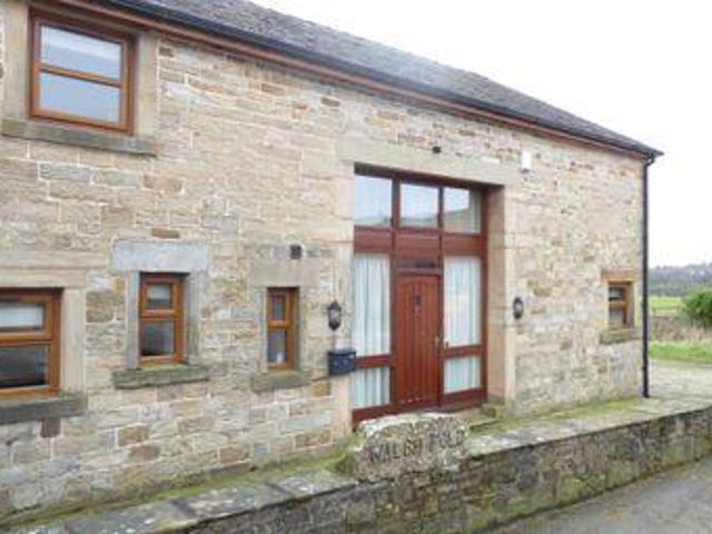4 Bedrooms Barn conversion for rent in Walsh Fold, Bolton BL7