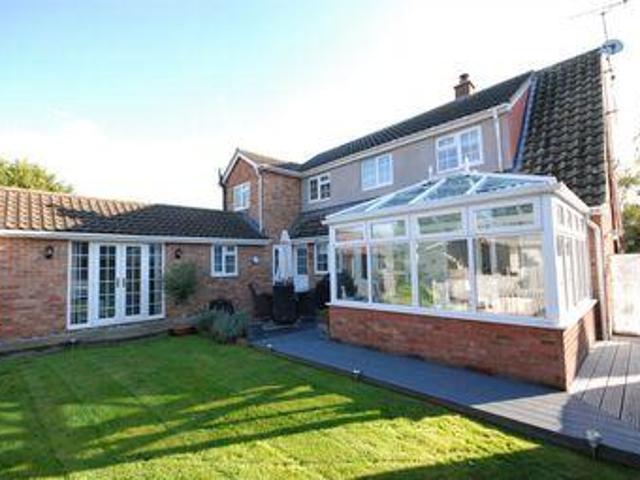 4 Bedrooms Chalet for sale in Collins Road, Little Maplestead, Essex CO9