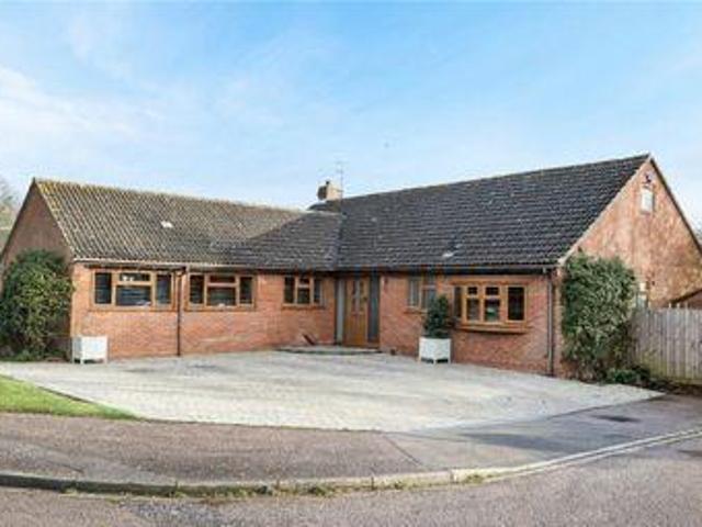 4 Bedrooms Chalet for sale in Glenrose Avenue, Ravensden, Bedford MK44