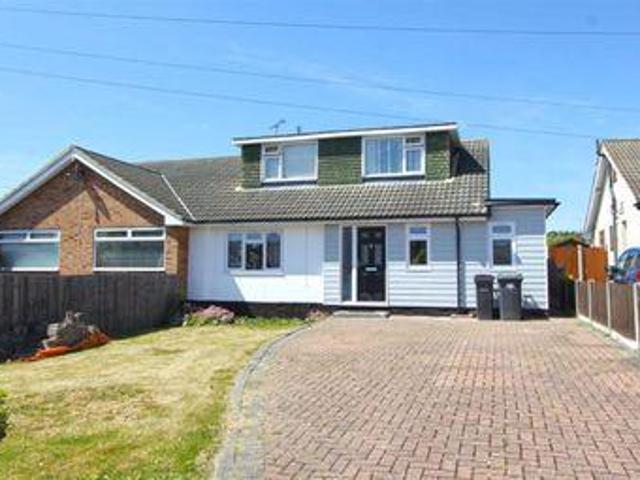 4 Bedrooms Chalet for sale in Gregory Close, Hockley, Essex SS5