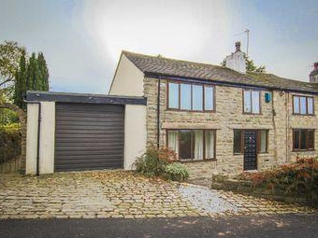 4 Bedrooms Cottage for rent in Mellor Brow, Mellor, Blackburn BB2