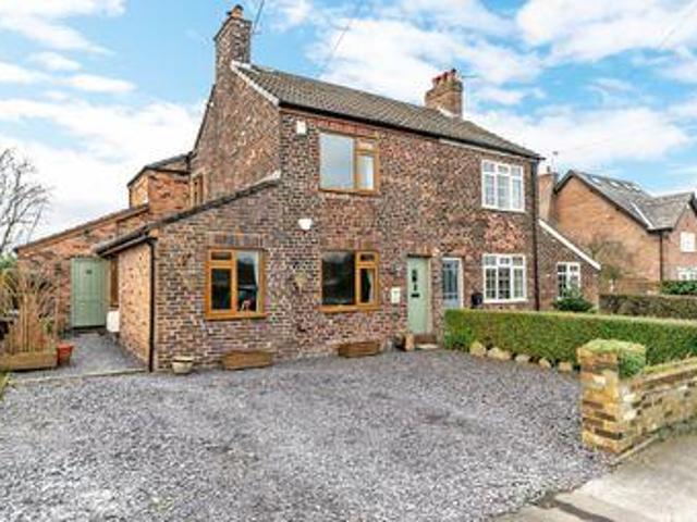 4 Bedrooms Cottage for sale in Hewitts Cottage, Warrington Road, Hatton, Warrington WA4
