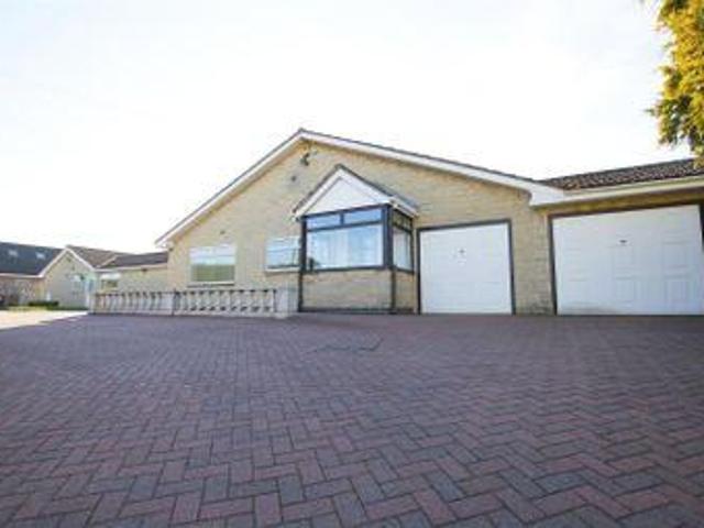 4 Bedrooms Detached bungalow for sale in Mansfield Road, Temple Normanton, Chesterfield S42