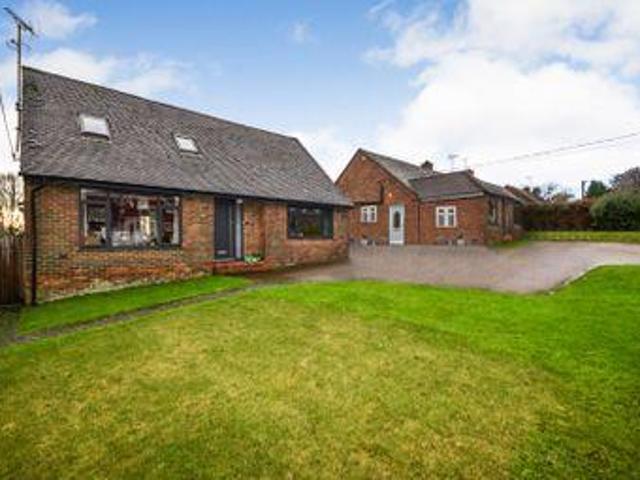4 Bedrooms Detached bungalow for sale in Netherfield Hill, Battle TN33