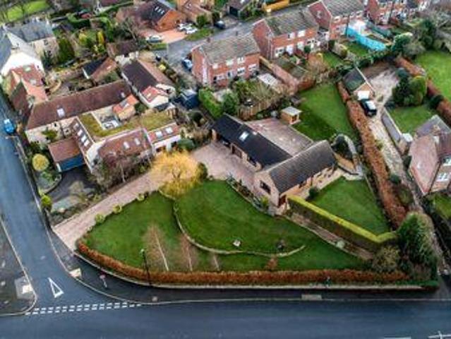 4 Bedrooms Detached bungalow for sale in High Street, South Anston, Sheffield S25