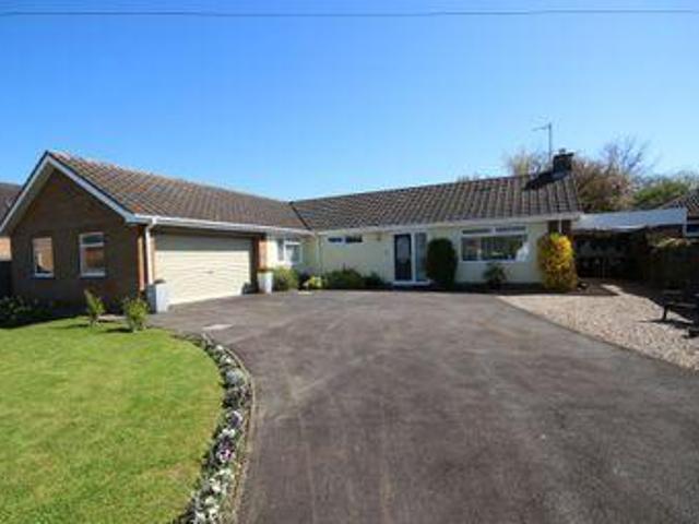 4 Bedrooms Detached bungalow for sale in Ingham Road, Stow, Lincoln LN1