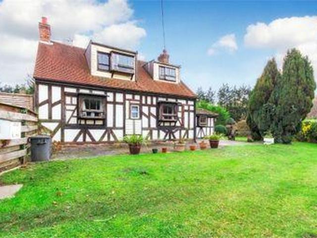 4 Bedrooms Detached bungalow for sale in Philcote, The Common, West Drayton, Middlesex UB7