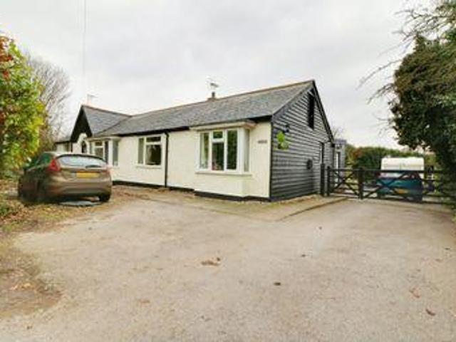 4 Bedrooms Detached bungalow for sale in Stortford Road, Little Hadham Spacious, With A Lot Of Parking SG11
