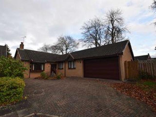 4 Bedrooms Detached bungalow for sale in The Pines, Spital, Wirral CH63