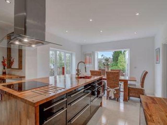 4 Bedrooms Detached bungalow for sale in Top Road, Kingsley, Frodsham WA6