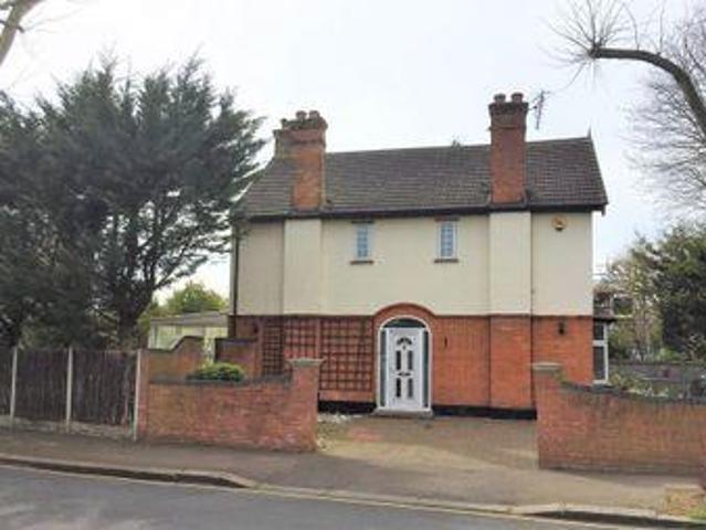 4 Bedrooms Detached house for rent in Main Road, Essex RM1