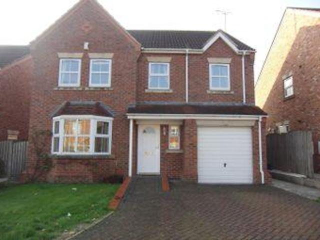 4 Bedrooms Detached house for rent in Maple Close, South Milford, Leeds LS25