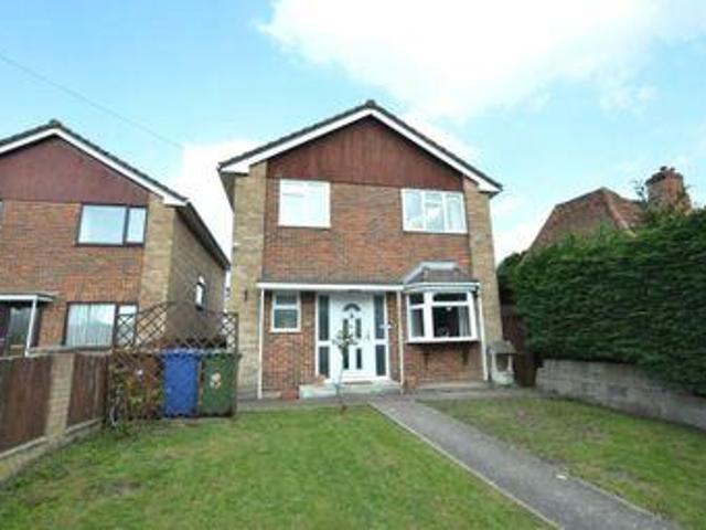 4 Bedrooms Detached house for rent in Mount Pleasant, High Street, Little Sandhurst, Sandhurst GU47