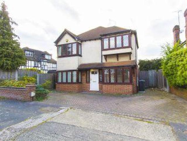 4 Bedrooms Detached house for rent in Nesta Road, Woodford Green IG8