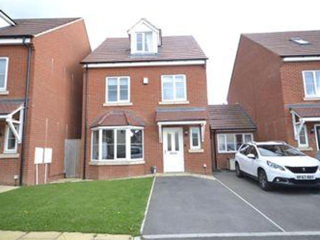 4 Bedrooms Detached house for rent in New Dawn Close, Bishops Cleeve GL52