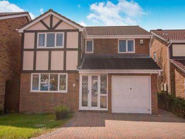 4 Bedrooms Detached house for rent in New Road, Stoke Gifford, Bristol BS34