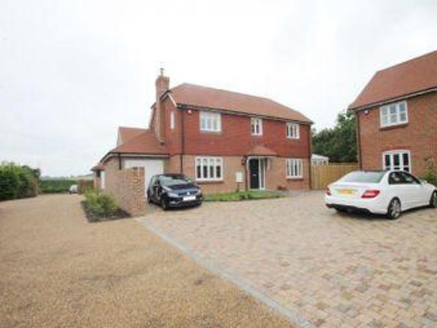 4 Bedrooms Detached house for rent in Northbrook Cottages, Titnore Lane, Worthing BN12