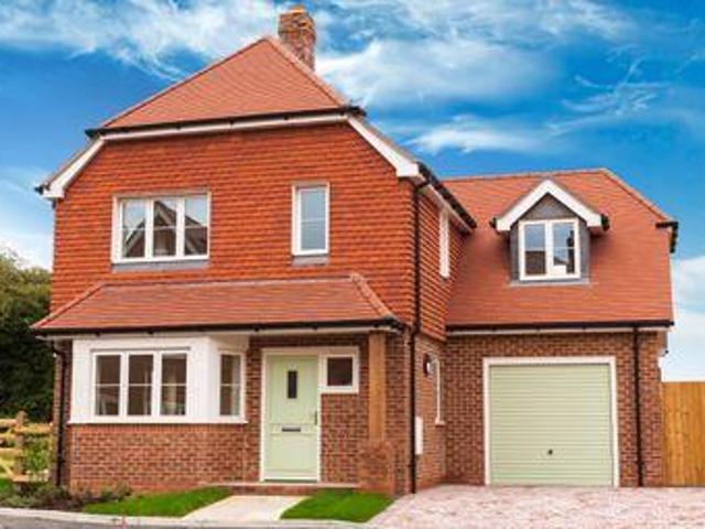 4 Bedrooms Detached house for rent in Orchard Gate, Hale Close, Ropley, Alresford SO24
