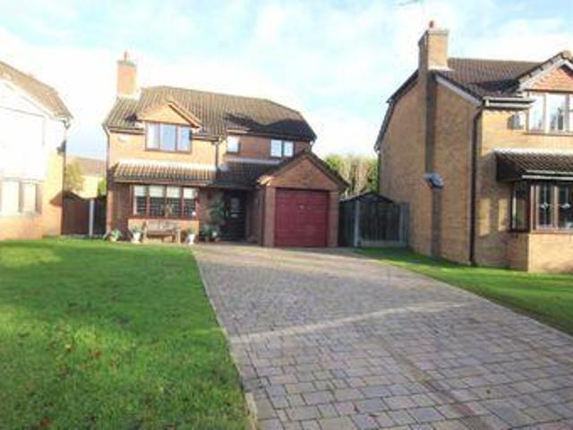 4 Bedrooms Detached house for rent in Averhill, Worsley, Manchester M28