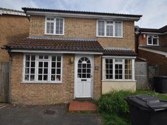 4 Bedrooms Detached house for rent in Abbey Gardens, Canterbury CT2