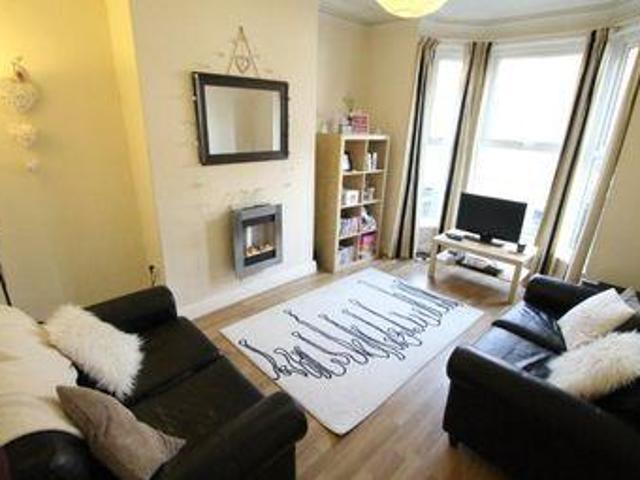 4 Bedrooms Detached house for rent in Ashville Grove, Hyde Park, Leeds LS6
