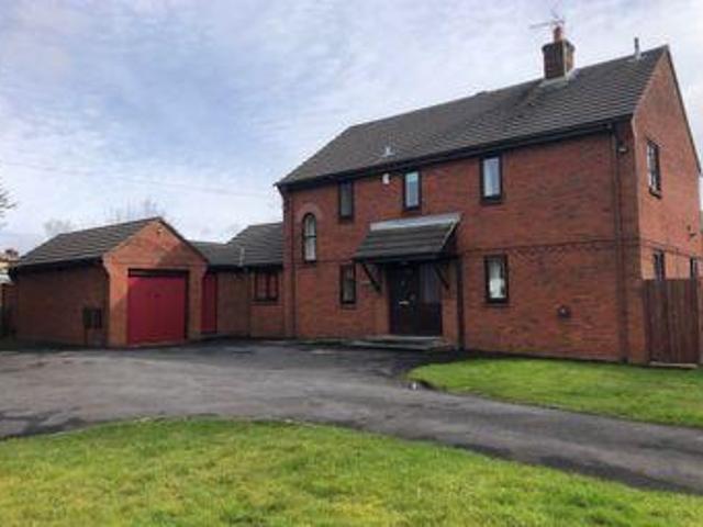 4 Bedrooms Detached house for rent in Belle Green Lane, Wigan WN2