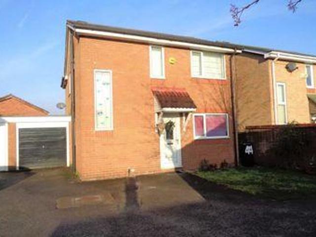 4 Bedrooms Detached house for rent in Birchall Green, Woodley, Stockport SK6