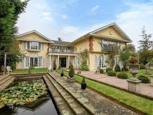 4 Bedrooms Detached house for rent in Brookmans Avenue, Brookmans Park, Hatfield AL9