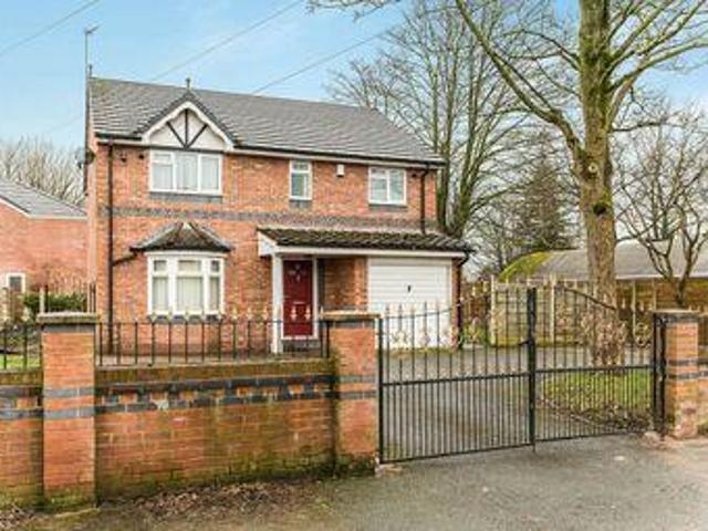 4 Bedrooms Detached house for rent in Broomhall Road, Pendlebury, Swinton, Manchester M27