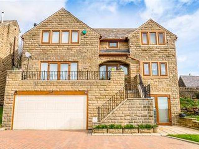 4 Bedrooms Detached house for rent in Cannon Hall Drive, Clifton, Brighouse HD6
