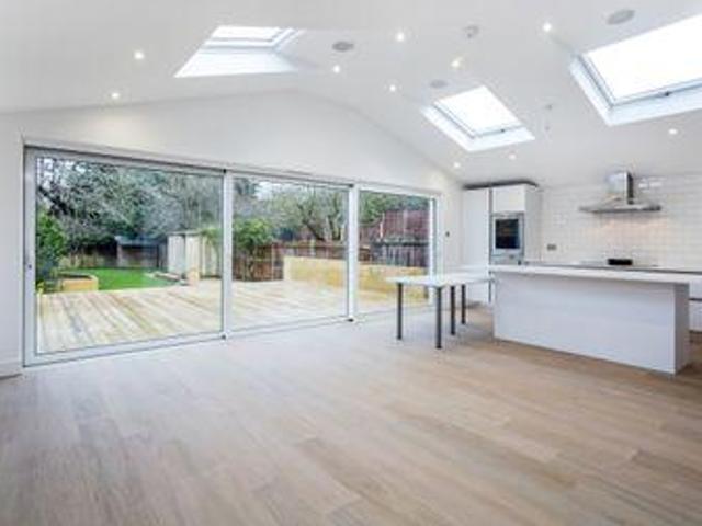 4 Bedrooms Detached house for rent in Clarence Road, Windsor SL4