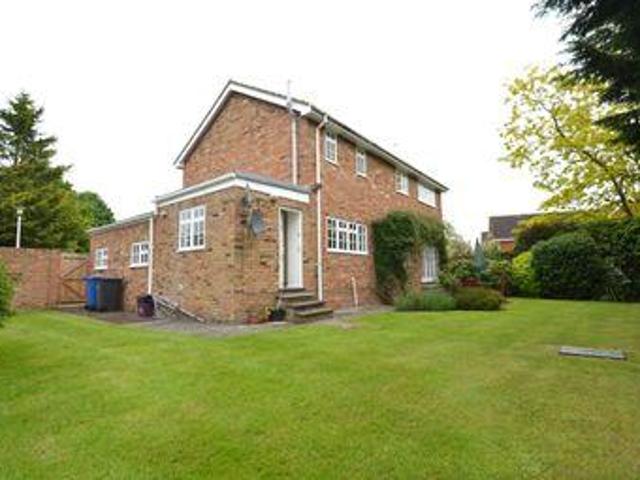 4 Bedrooms Detached house for rent in Cleveland Close, Maidenhead SL6