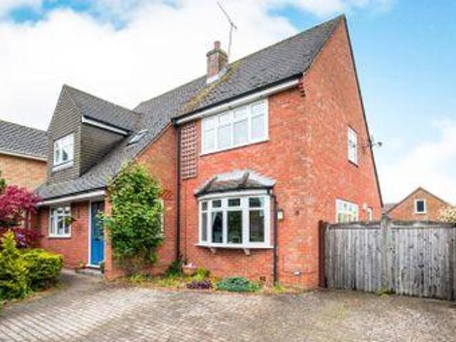 4 Bedrooms Detached house for rent in Cleycourt Road, Shrivenham, Swindon SN6