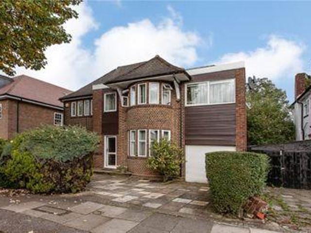 4 Bedrooms Detached house for rent in Cranbourne Gardens, London NW11