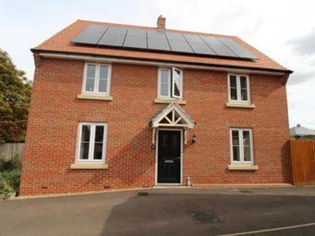 4 Bedrooms Detached house for rent in Cromwell Crescent, Papworth Everard, Cambridge CB23